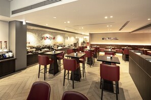 Pequenos-almoços, almoços e jantares servidos 