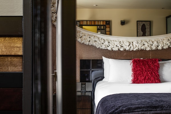 Corinda Contemporary - Tasmania