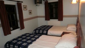 Quarto Twin, casa de banho anexa