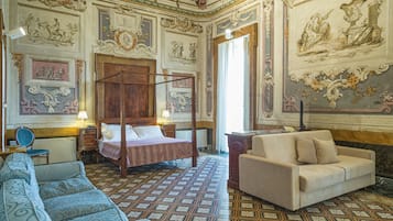 Suíte | 1 quarto, roupas de cama premium, frigobar, cofres nos quartos