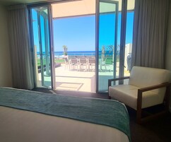 Cobertura, 4 quartos (4 Bedroom Roof Top Apartment) | Ferros/tábuas de passar roupa, Wi-Fi de cortesia, roupa de cama