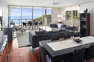 Apartamento, 3 quartos (Sub Penthouse) | Ferro/tábua de engomar, Wi-fi grátis, roupa de cama fornecida 