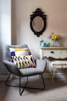 Suite Standard, casa de banho anexa | Roupa de alta qualidade, secretária