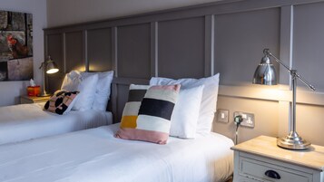 Quarto Twin Standard, acessível, casa de banho anexa | Wi-fi grátis