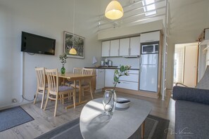 Apartamento, 2 quartos (EXCL. SHEETS, TYPE 4+2) | Refeições no quarto