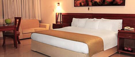 Habitación Premium Doble | Roupa de alta qualidade, minibar, cofre no quarto