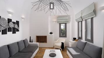 Serenity Villa with Caldera View, Heated Pool & Hot tub in Private Garden | Sala | Televisor, lareira, leitor de DVD, computador