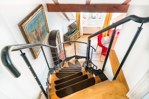 Suite | Casa de banho | Uma combinação polibã/banheira, um secador de cabelo