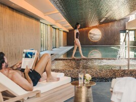Sala(s) para tratamentos a casais, sauna, banheira de hidromassagem 