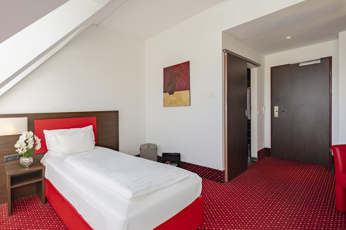 Quarto Standard, 1 cama individual | 1 quarto, roupa de alta qualidade, minibar