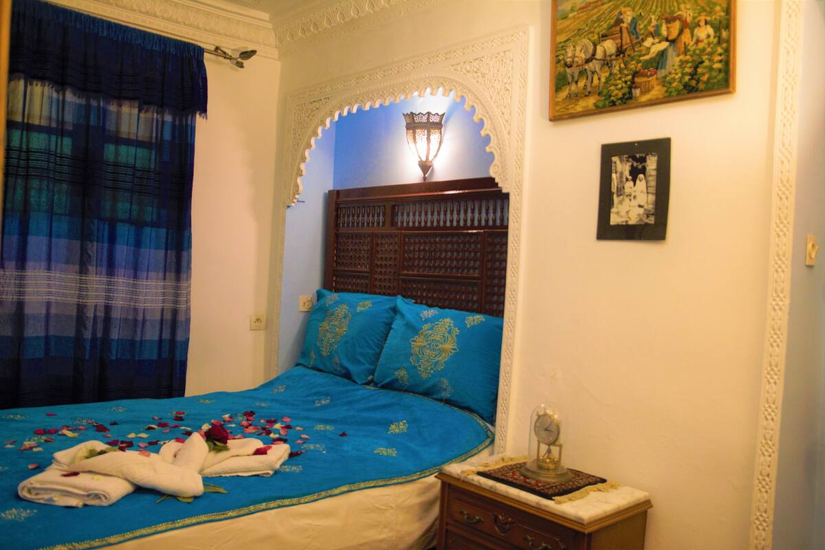 Quarto Duplo, vista para o jardim (Aziza) | 1 quarto, roupa de alta qualidade, camas de colchão Select Comfort