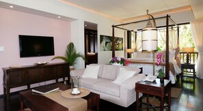 Suite-Estúdio Deluxe, vista para o mar | Roupa de alta qualidade, minibar, cofre com capacidade para portátil 