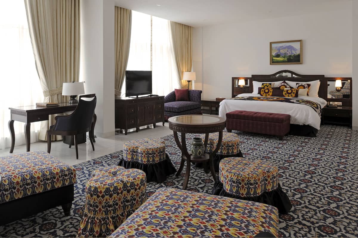 Suite Presidencial | Minibar, cofre no quarto, secretária, quartos insonorizados