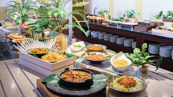Pequeno-almoço tipo buffet diário mediante uma taxa 