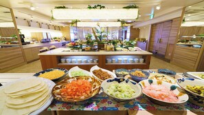 Café da manhã com buffet todos os dias mediante uma taxa