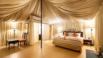 Chhavani - Royal Tent | Roupa de alta qualidade, cofre no quarto
