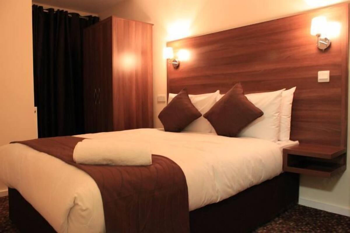 Camas Select Comfort, cofres nos quartos, individualmente decorados
