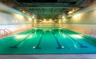2 piscinas internas