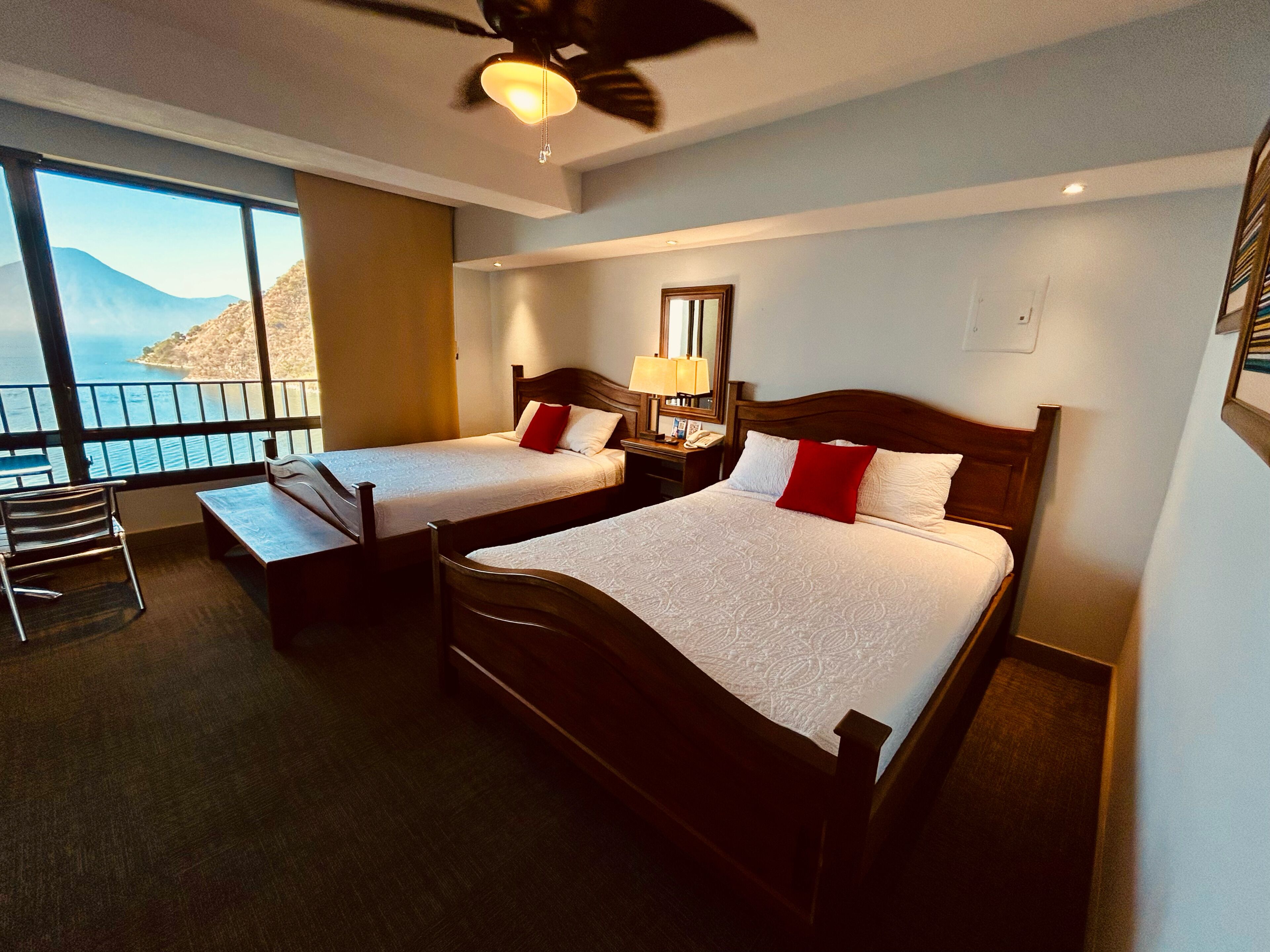 Quarto Duplo | Roupa de cama fornecida 