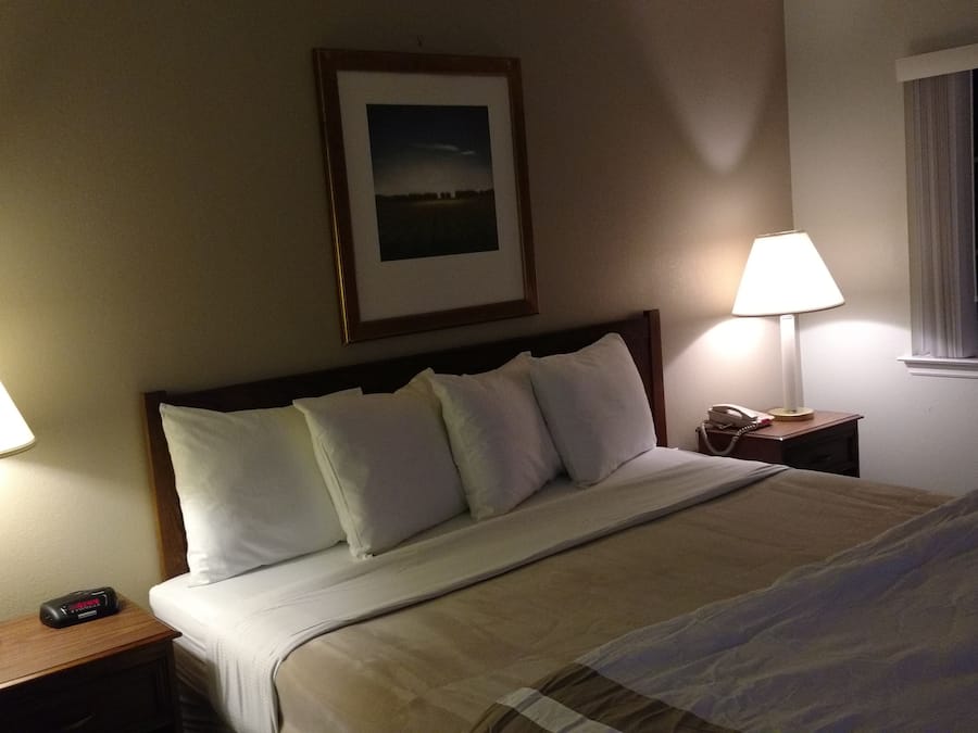 Suíte, 1 cama King, cozinha | Vista do quarto