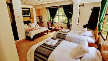 Quarto Familiar, vista para o rio | Roupa hipoalergénica, edredões de penas, camas de colchão pillowtop