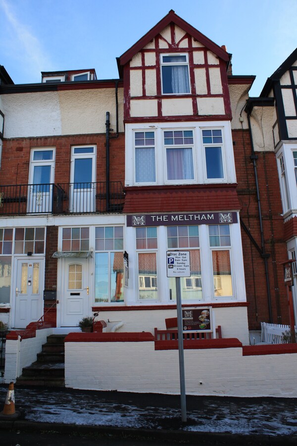 The Meltham Guesthouse - Scarborough