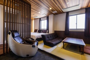 Quarto duplo superluxo | Roupas de cama premium, edredons de pluma, cofres nos quartos