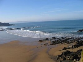 Perto da praia, areia branca 