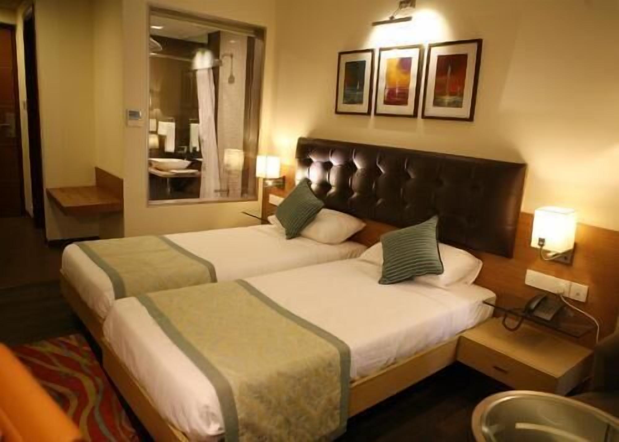 1 quarto, minibar, cofre no quarto, secretária 