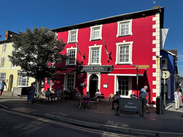 The Castle Hotel - Aberaeron