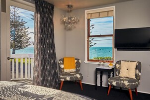 Quarto, varanda (WaterFRONT) | Roupa de alta qualidade, camas de colchão pillowtop, Wi-fi grátis 