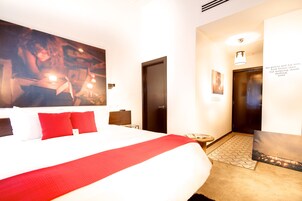 Nocturne by Stuart Hooper | Roupa de alta qualidade, edredões de penas, minibar, cofre no quarto 