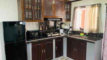 Condo superluxo, 1 cama King, vista para o oceano, ao lado da piscina | Cozinha privada