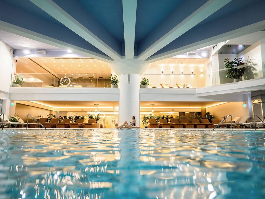 Piscina interna, piscina externa