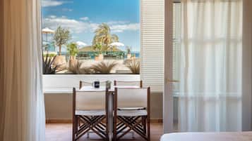 The Beach House 2Bedroom Suite (3+1) | Minibar, cofre no quarto, cortinas/cortinados opacos