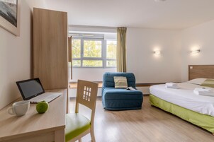 Estúdio (for 3) | Secretária, quartos insonorizados, ferro/tábua de engomar, Wi-fi grátis 