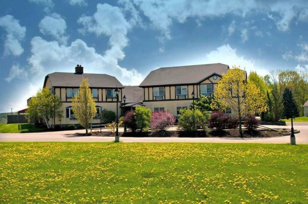 Camelot Restaurant & Inn - Scranton, PA