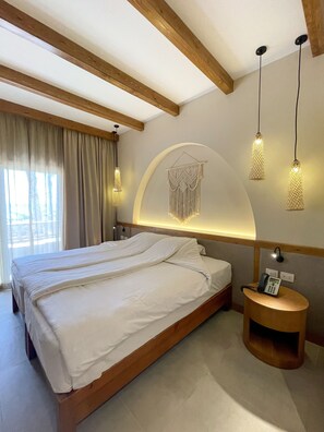 Minibar, cofre no quarto, cortinas/cortinados opacos, Wi-fi grátis 