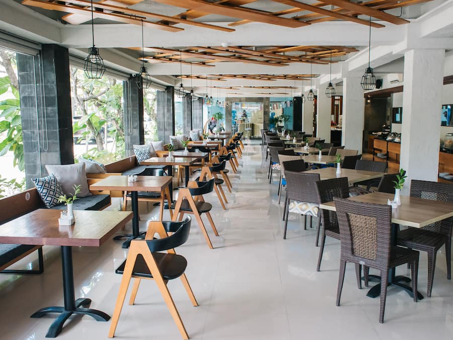 Pequeno-almoço tipo buffet diário (60000 IDR por pessoa)