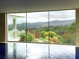2 piscinas interiores, 2 piscinas exteriores, toldos gratuitos 