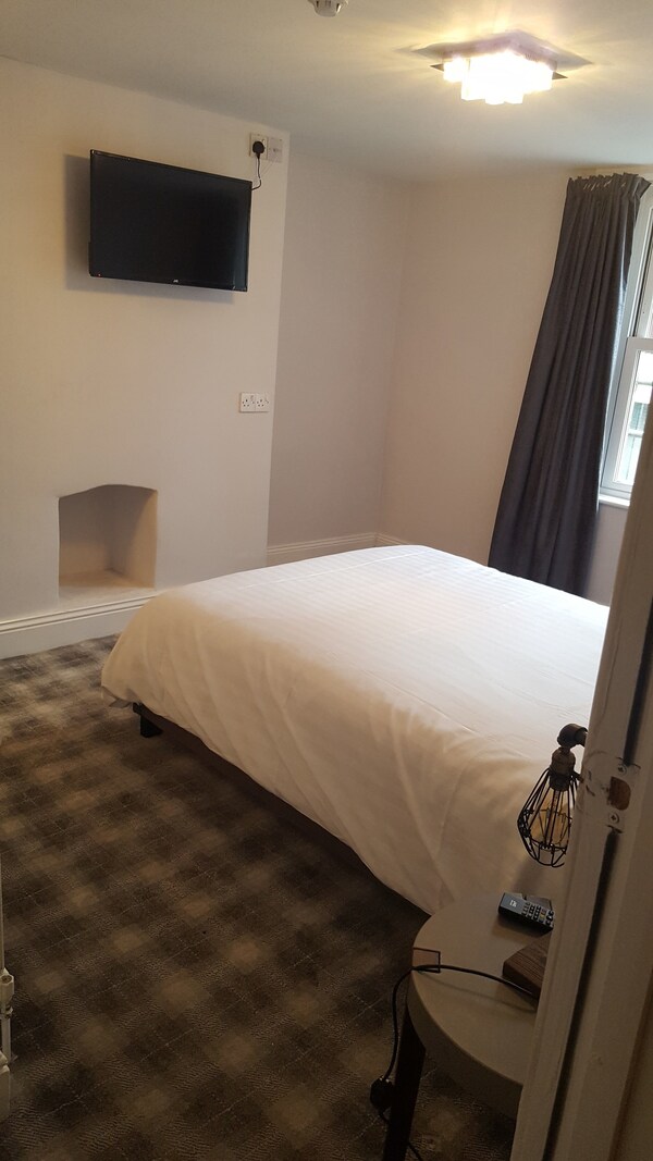 The Camberley - Harrogate