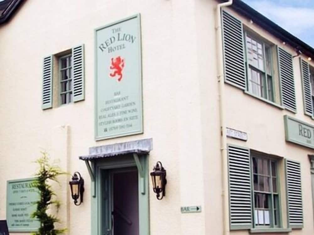 The Red Lion - North Devon