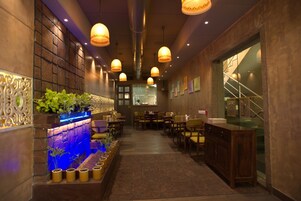 Café da manhã, almoço e jantar; culinária vegetariana 