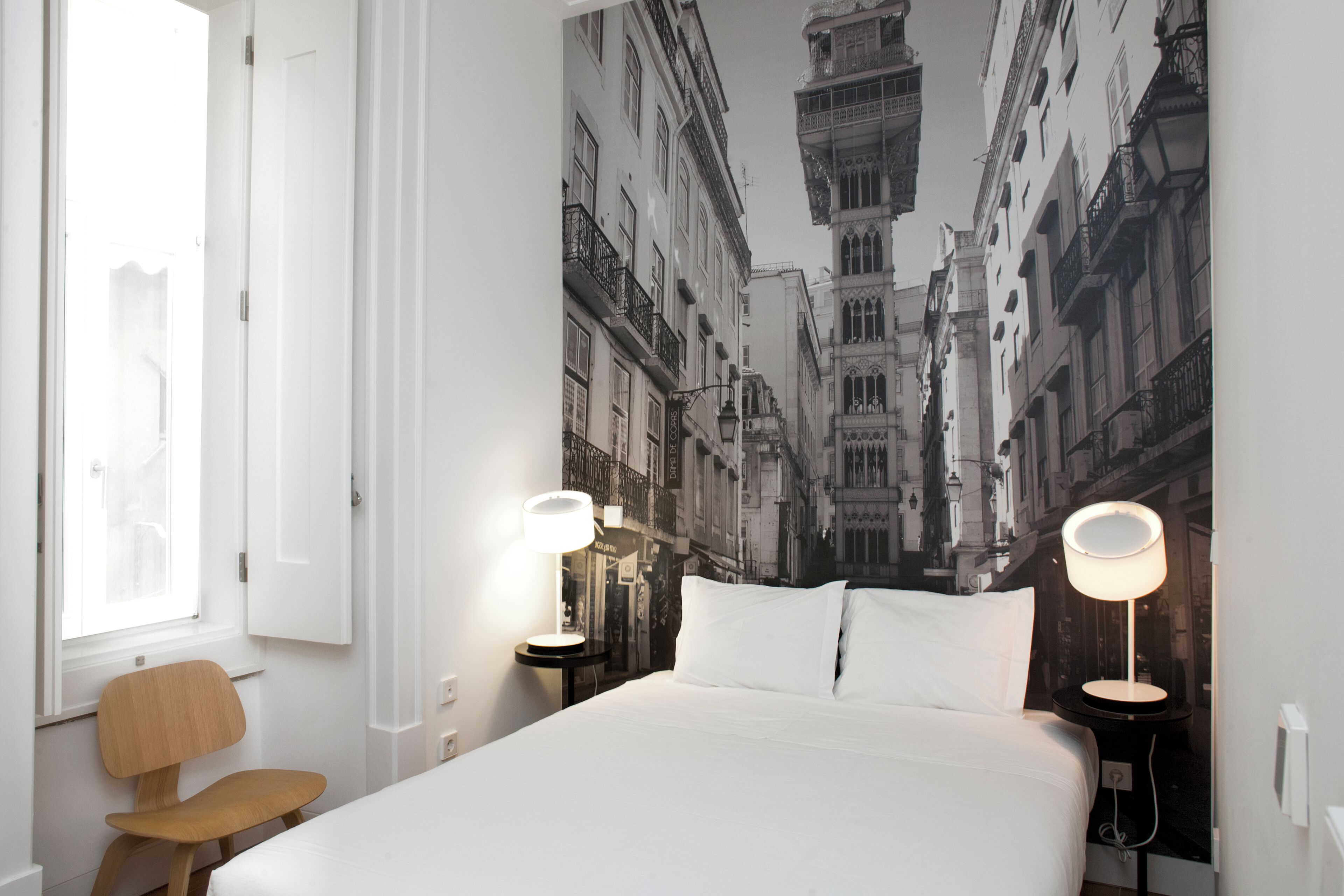Apartamento luxo, 1 quarto | 1 quarto, roupas de cama premium, cofres nos quartos