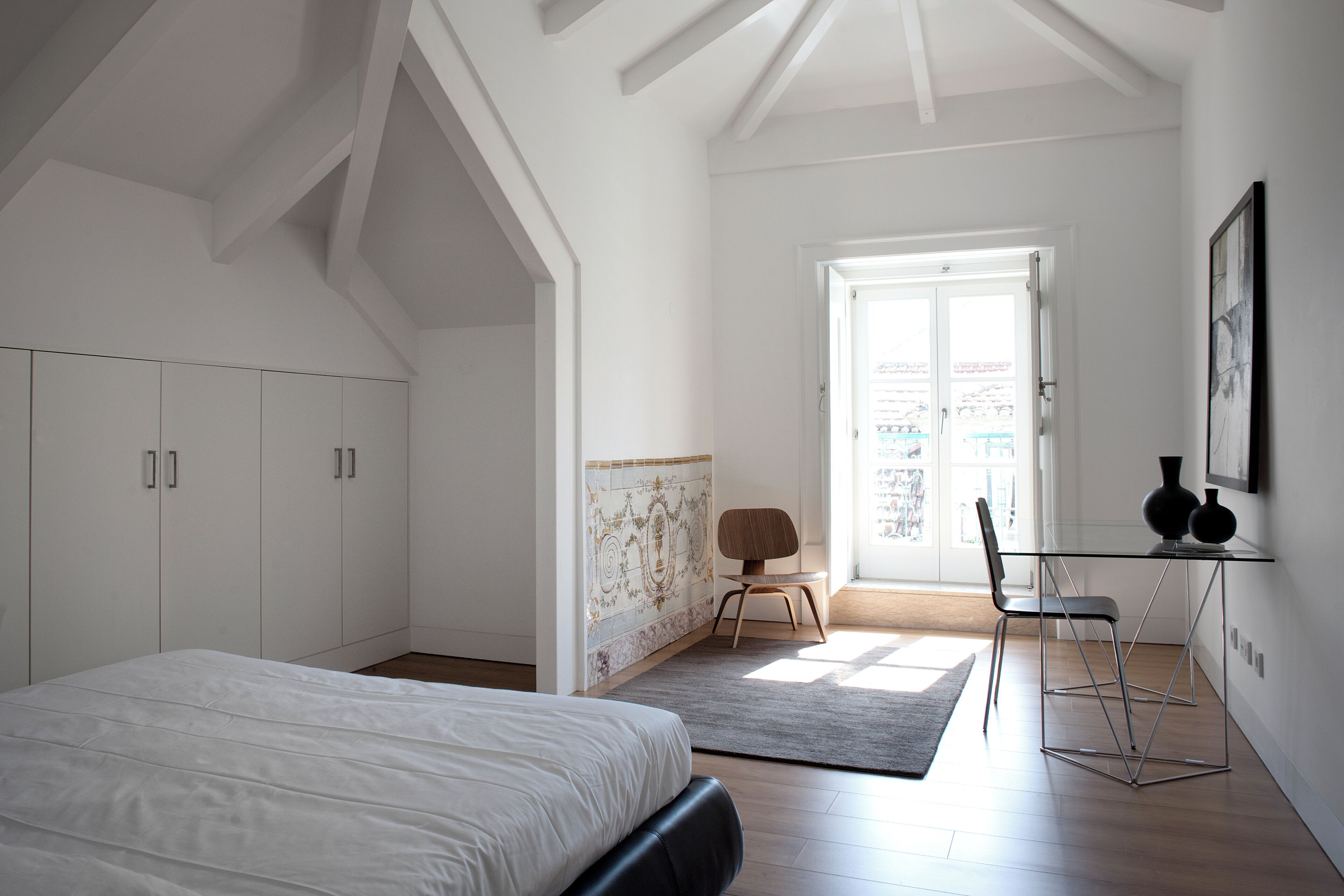 Apartamento, 3 quartos | 1 quarto, roupas de cama premium, cofres nos quartos