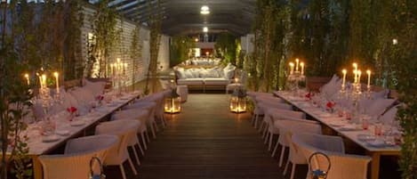 Espaço exterior para banquetes