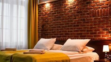 Quarto Twin Comfort | Cofre no quarto, secretária