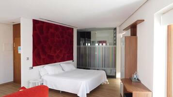 1 quarto, minibar, secretária, cortinas/cortinados opacos