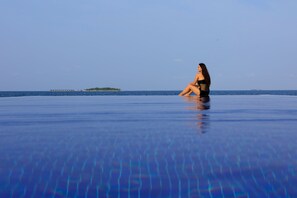 Centara Grand Island Resort & Spa Maldives Reviews, Deals & Photos 2023 ...