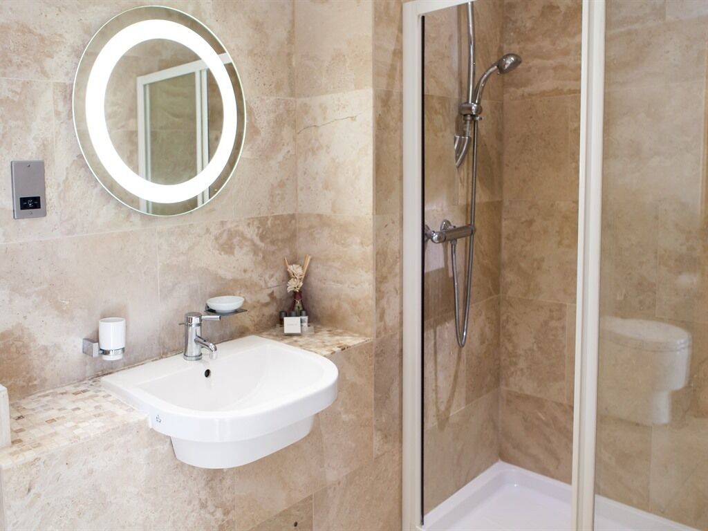 Suite, casa de banho anexa